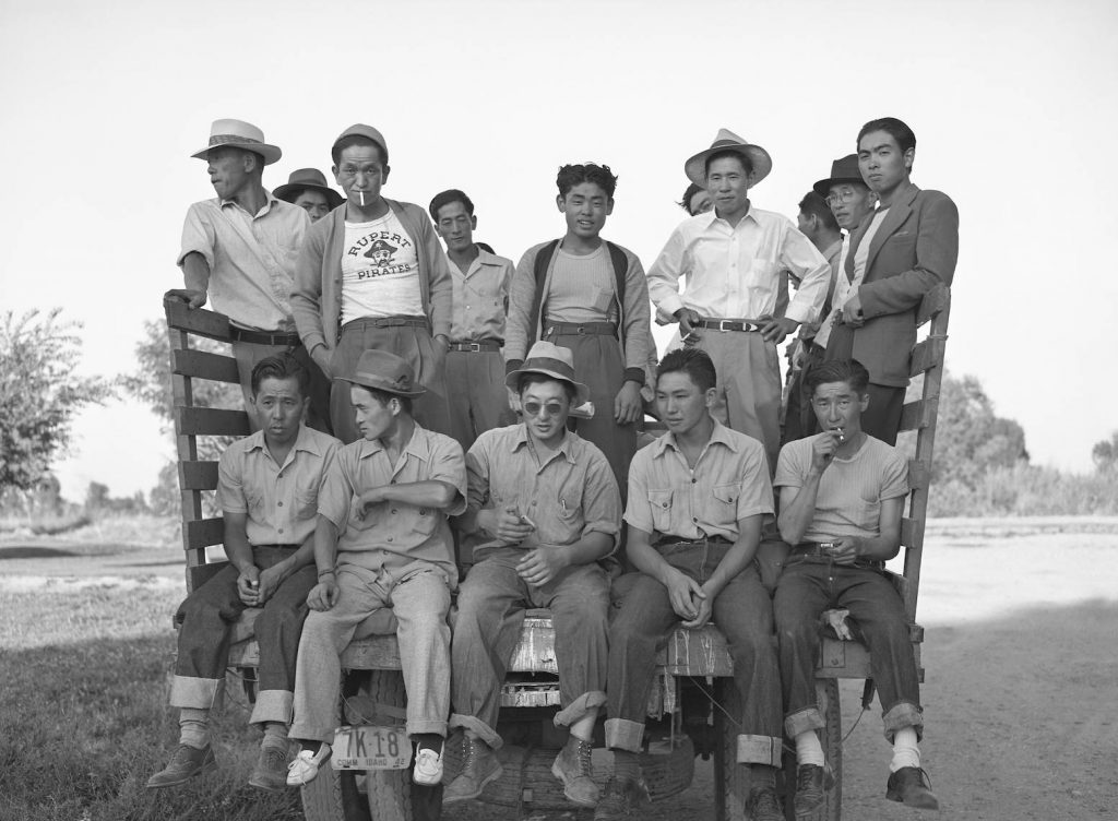 The story behind this photograph depicting Japanese workers - The ...